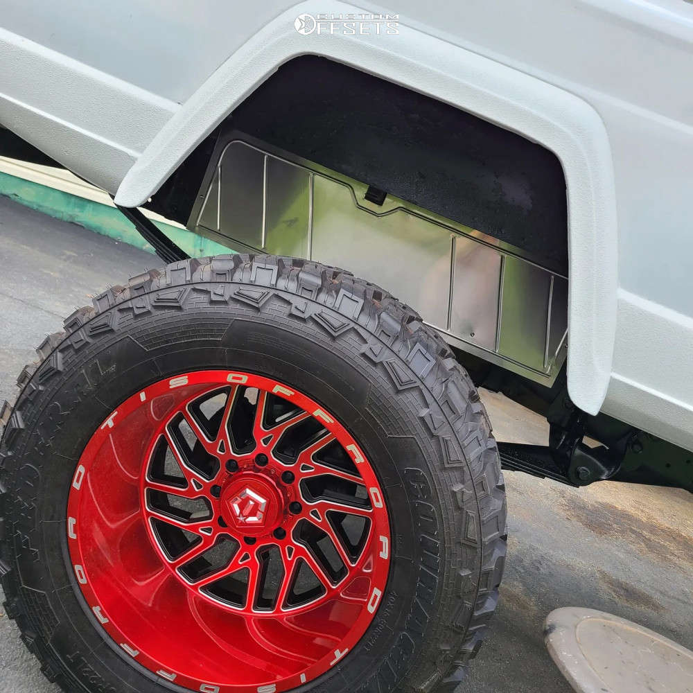 1985 Jeep J10 with 22x14 -75 TIS 544 and 40/15.5R22 Federal Couragia M ...