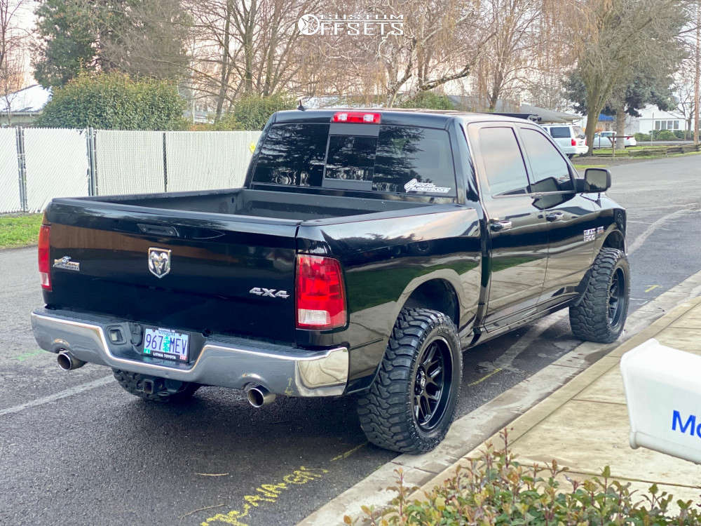 2013 Ram 1500 with 20x10 -19 Hostile Vulcan and 33/12.5R20 Nexen ...