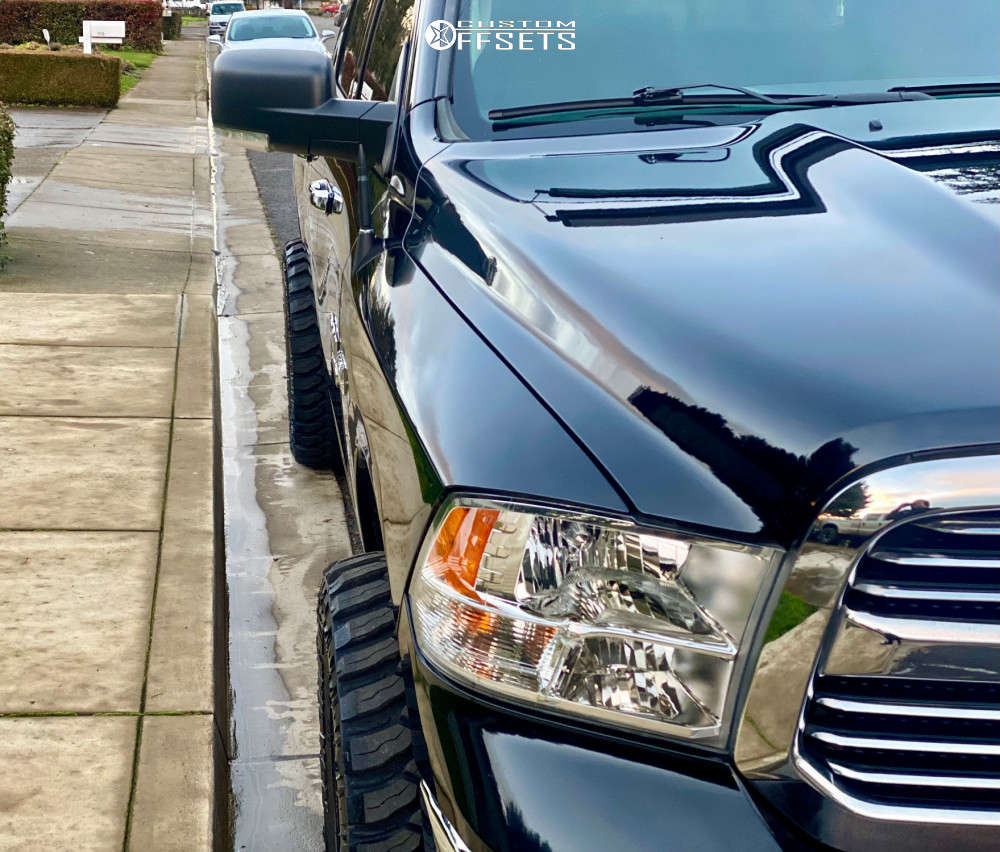 2013 Ram 1500 with 20x10 -19 Hostile Vulcan and 33/12.5R20 Nexen ...
