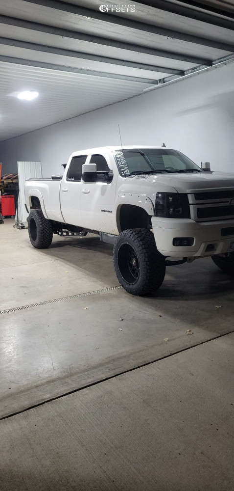 2012 Chevrolet Silverado 2500 HD with 22x12 -44 Vision Rockers and 37/ ...
