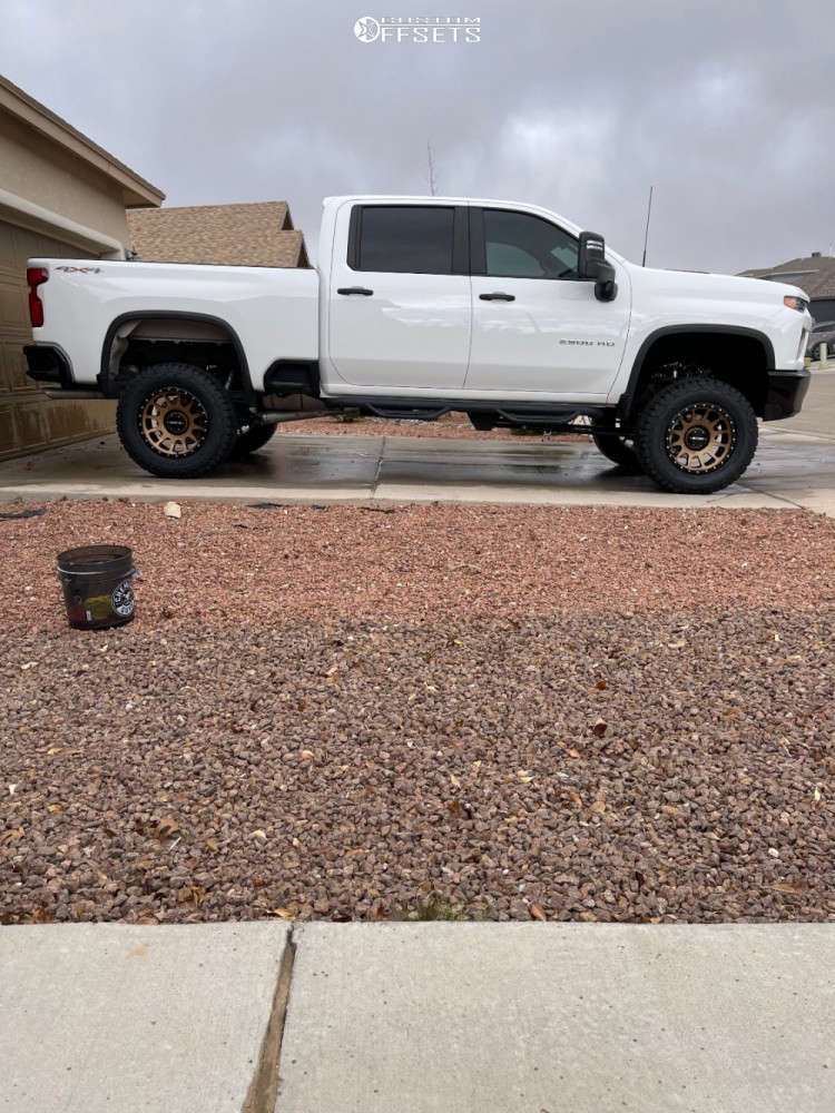 2020 Chevrolet Silverado 2500 HD with 20x10 -18 Method M305 NV HD and ...