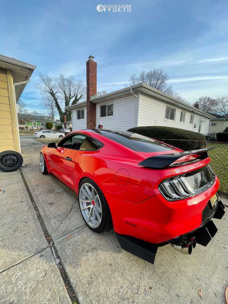 2015 Ford Mustang with 20x9.5 40 Rotiform Spf and 265/35R20 Achilles ...