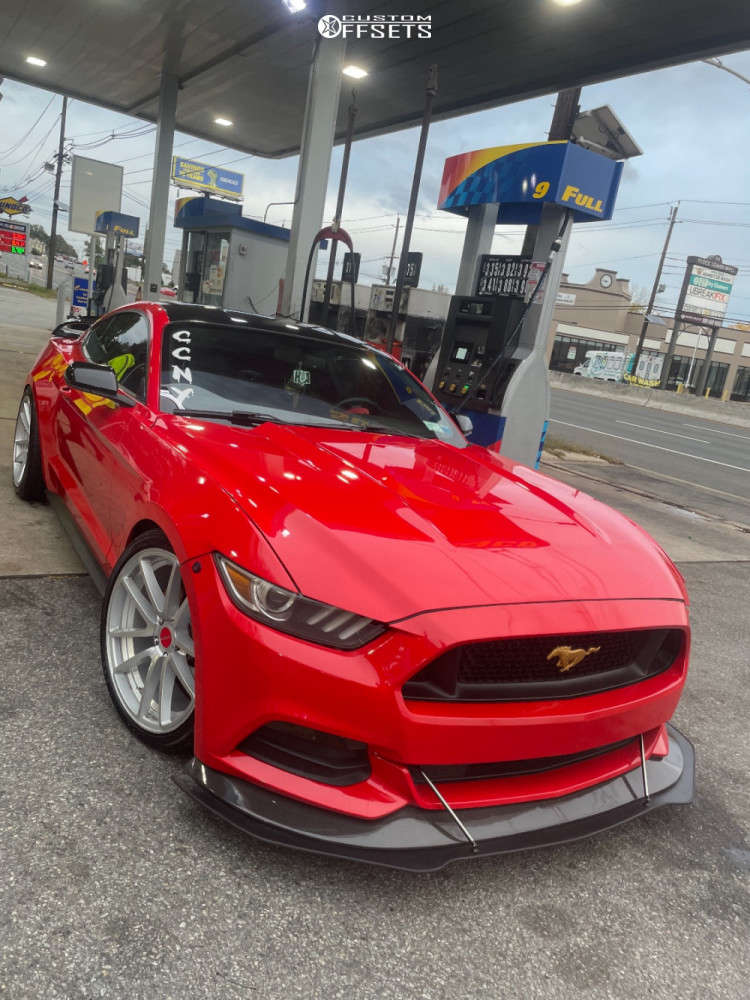 2015 Ford Mustang with 20x9.5 40 Rotiform Spf and 265/35R20 Achilles ...