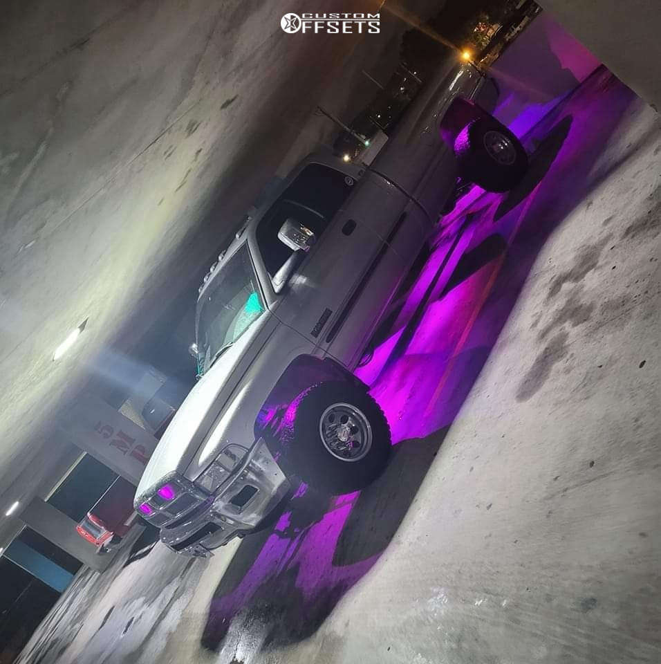 2001 Dodge Ram 2500 with 16x12 -44 Pro Comp 69 and 32/12.5R16 ...