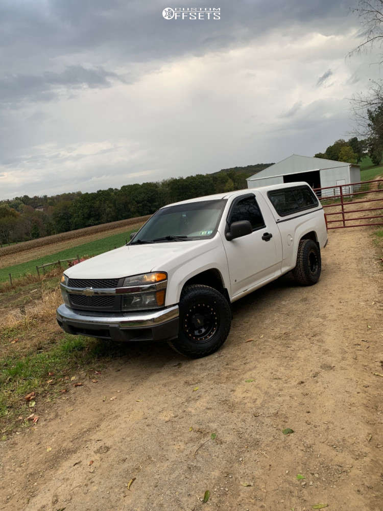 2006 Chevrolet Colorado with 15x8 -19 Pro Comp Series 252 and 235/75R15 ...