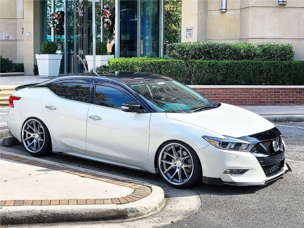 2018 Nissan Maxima with 20x10.5 20 Ferrada FR2 and 245/35R20 Hankook ...