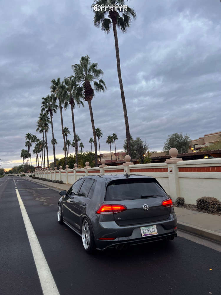 2019 Volkswagen Golf R with 18x9 35 Kansei Knp and 235/40R18 Pirelli ...