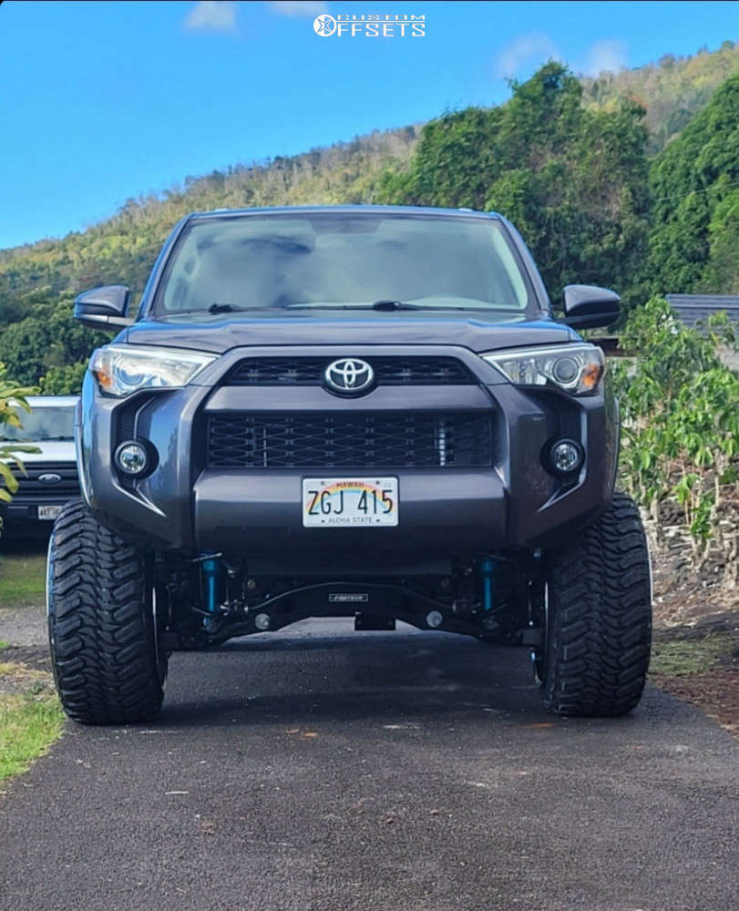 2017 Toyota 4Runner with 22x14 -76 Hostile Fury and 33/13.5R22 Atturo ...