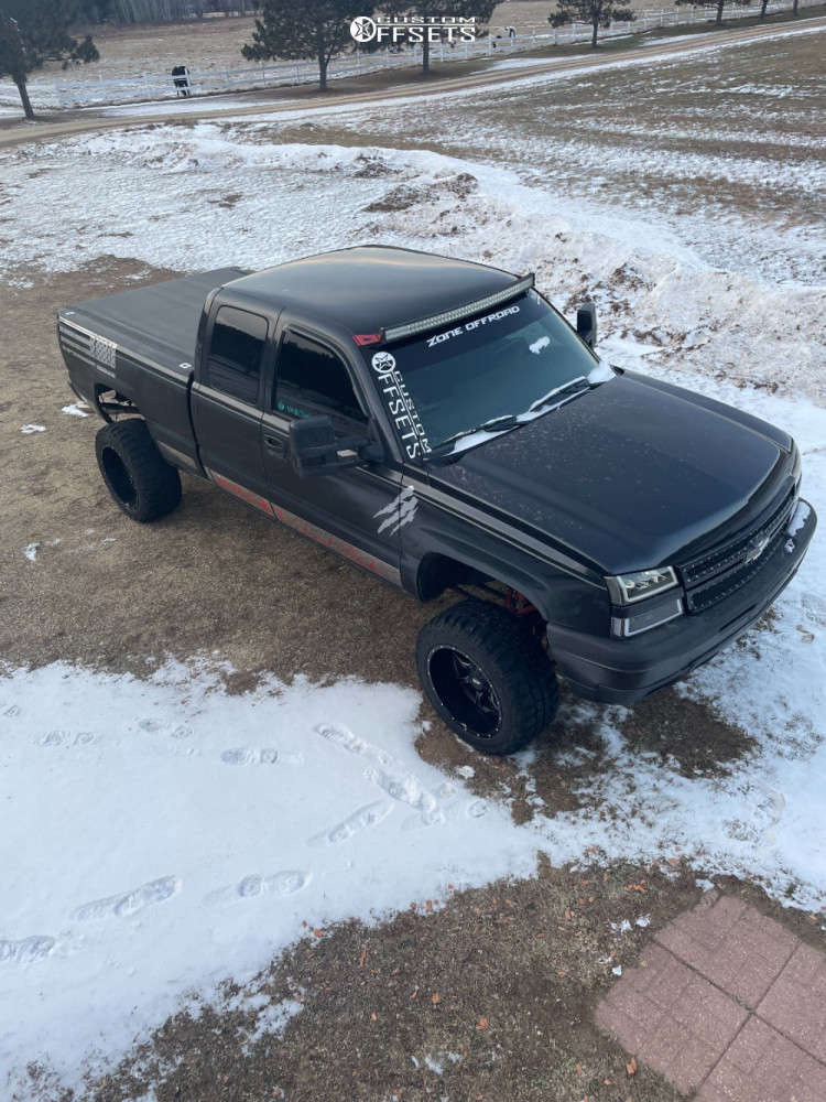 2005 Chevrolet Silverado 1500 with 20x12 -44 Moto Metal Mo970 and 33/12 ...