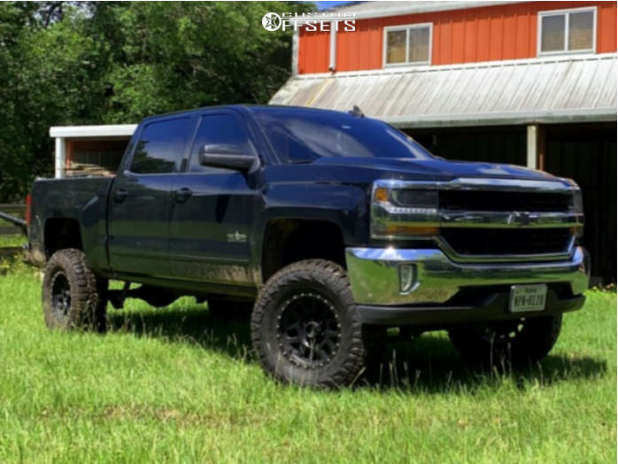 2016 Chevrolet Silverado 1500 with 17x8.5 Method Mesh and 35/12.5R17 ...