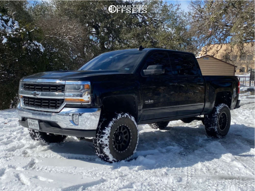 2016 Chevrolet Silverado 1500 with 17x8.5 Method Mesh and 35/12.5R17 ...