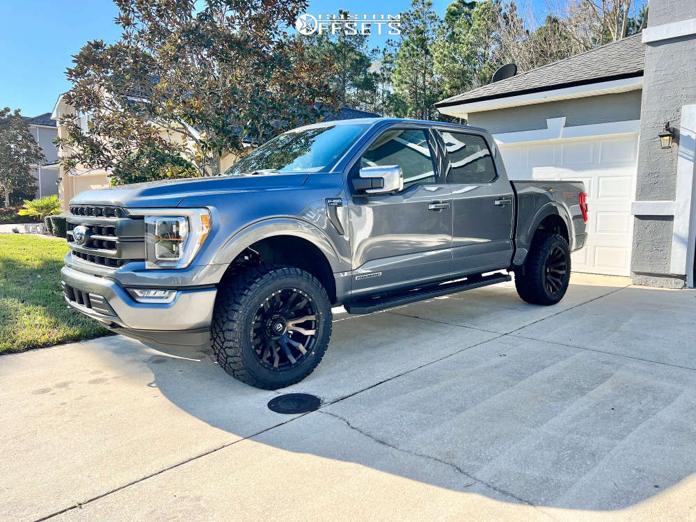2021 Ford F-150 with 20x10 -18 Fuel Blitz and 33/12.5R20 Kenda Klever R ...