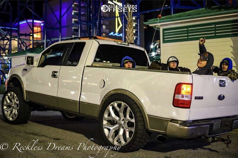 2005 Ford F-150 with 26x10 10 Strada Replicas Gm Snowflake Replica and ...