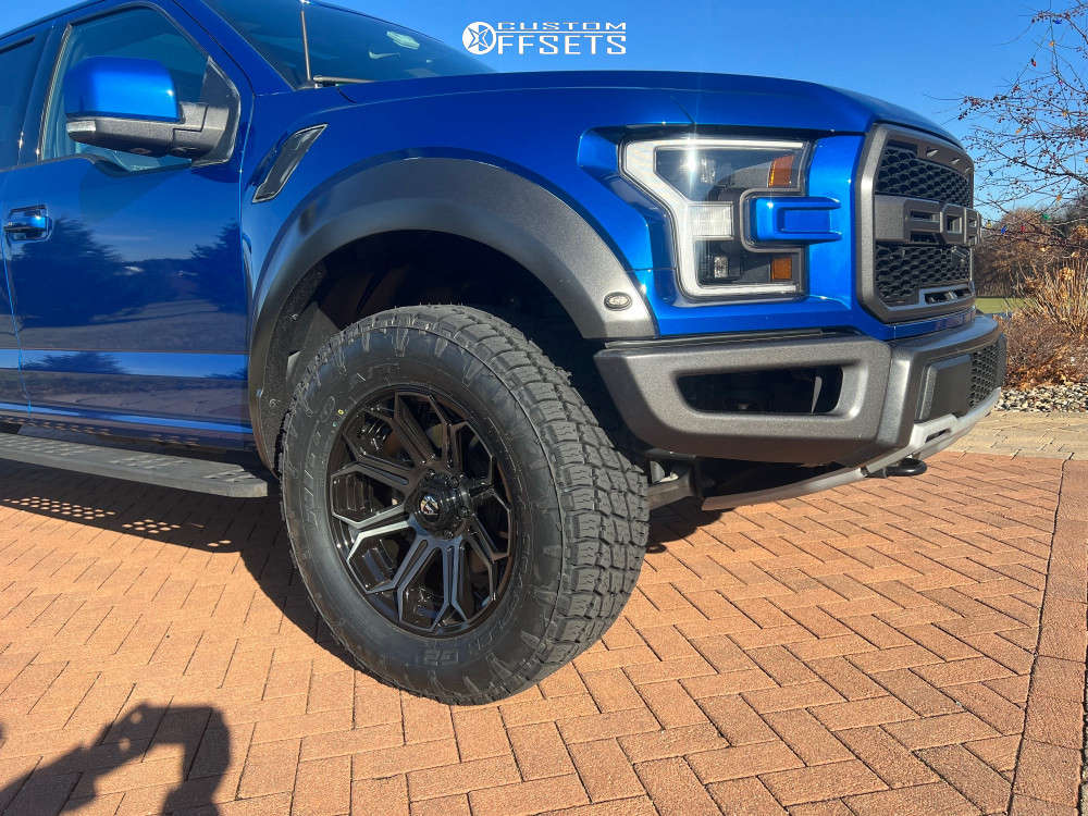 2018 Ford F-150 Raptor with 20x9 0 Fuel Siege and 35/12.5R20 Nitto ...