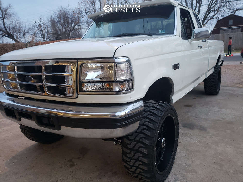 1995 Ford F-250 with 22x10 -19 Vision Rocker and 33/12.5R22 Federal ...