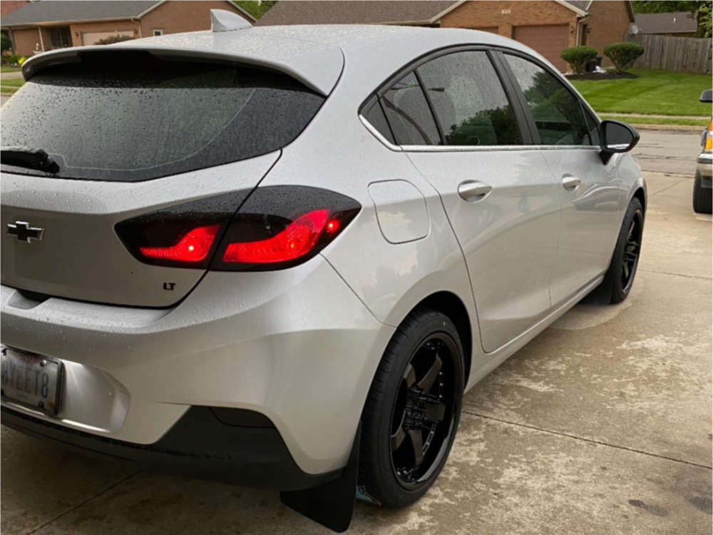 2017 Chevrolet Cruze with 18x8.5 30 G-Line G8073 and 225/40R18 Federal ...