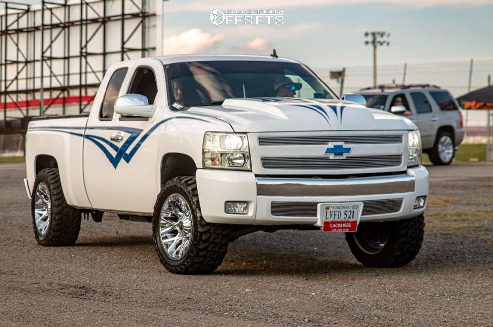 2008 Chevrolet Silverado 1500 with 20x10 -24 Dropstars 654c and 33/12 ...