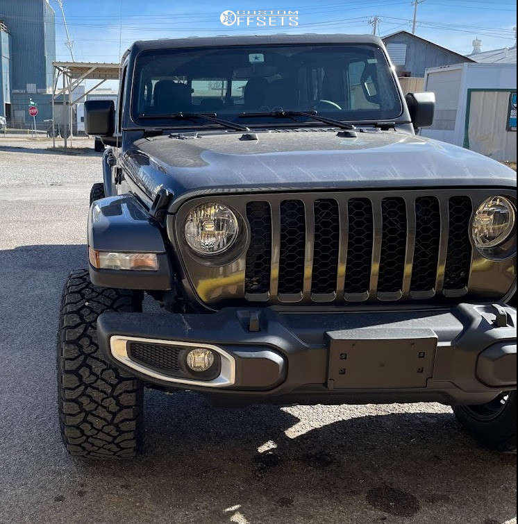 2021 Jeep Gladiator with 20x12 -44 Vision Tactical and 33/12.5R20 Kenda ...