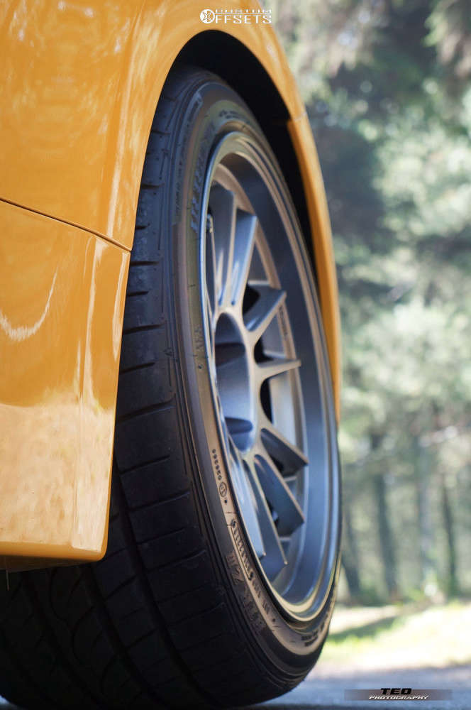 2019 Nissan 370Z with 18x9.5 25 Konig Hypergram and 255/40R18 Sumitomo ...