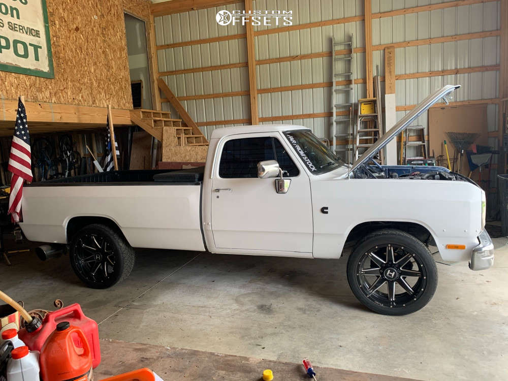 1991 Dodge D250 with 22x10 -24 Hostile H109 and 305/40R22 Nitto NT420V ...