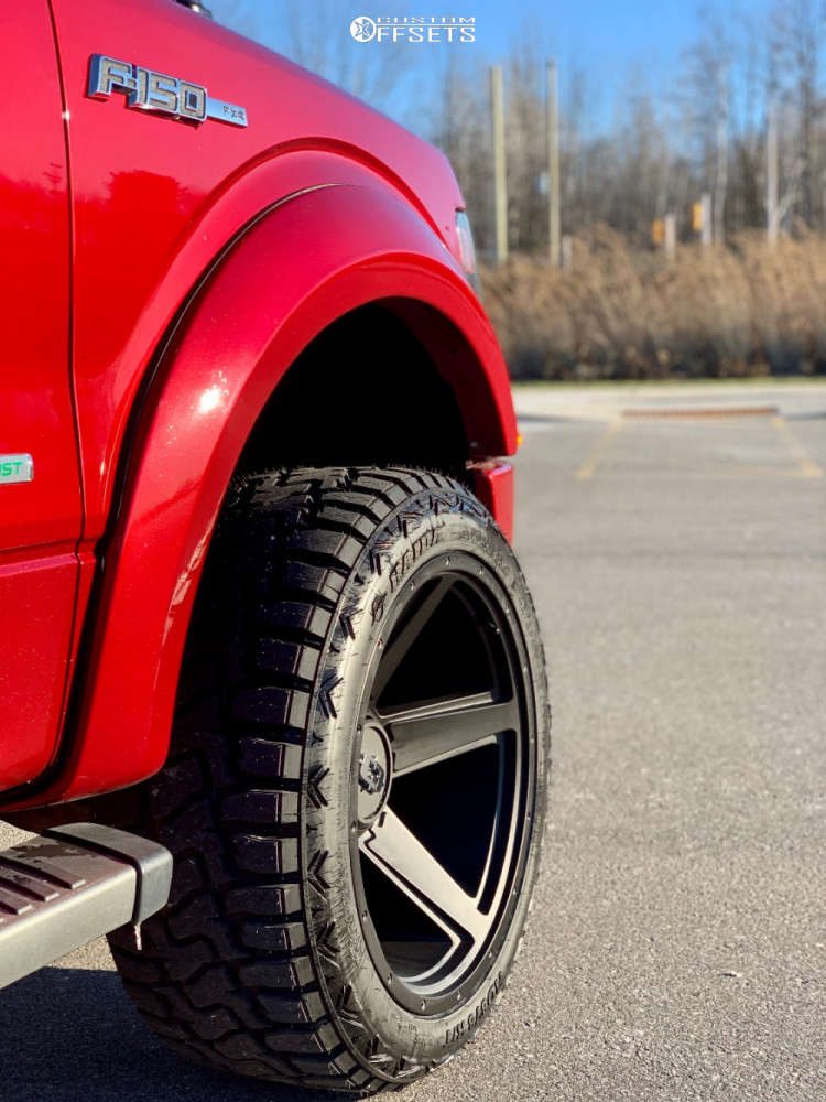 2013 Ford F-150 with 22x11.5 -44 Vision Empire and 33/12.5R22 Haida ...