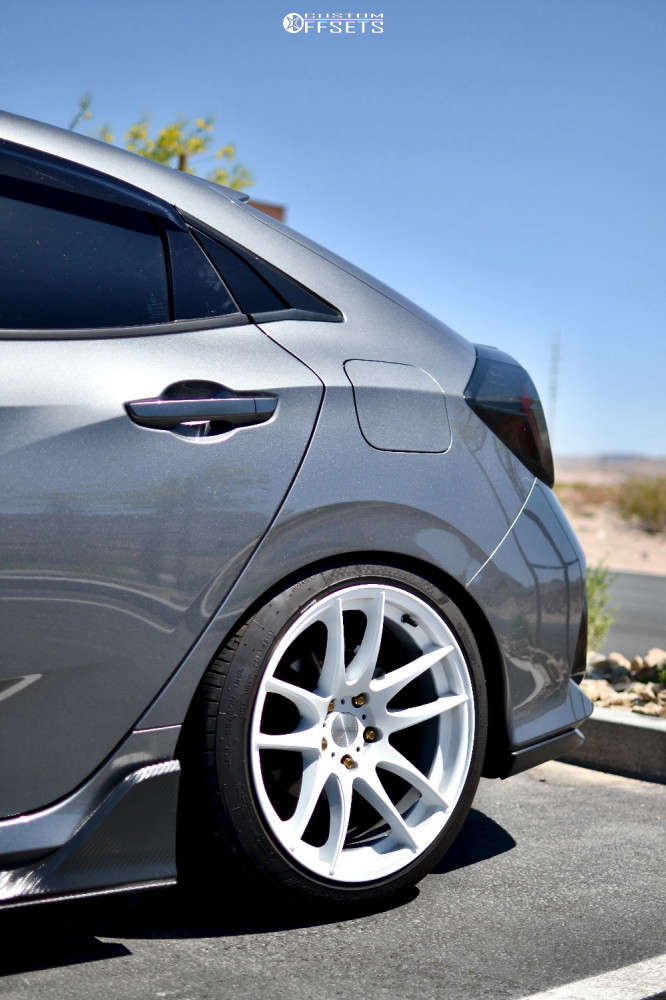 2017 Honda Civic with 18x9.5 35 AVID1 AV32 and 235/40R18 Nankang Ns-25 ...