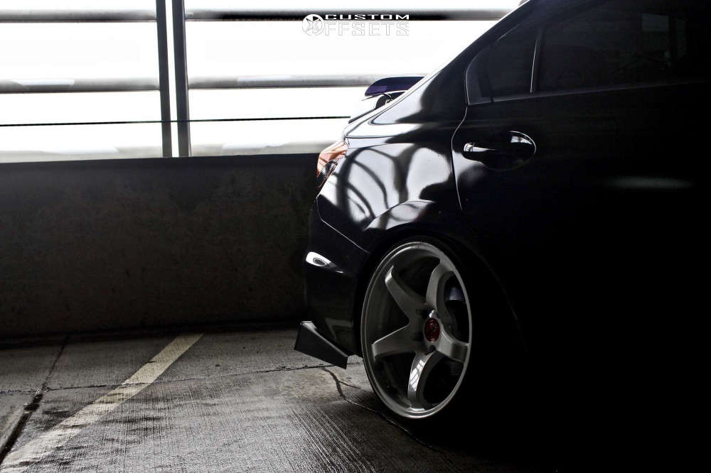 2015 Honda Civic with 18x9.5 22 GMR Gmr-04 and 215/35R18 Leao and ...