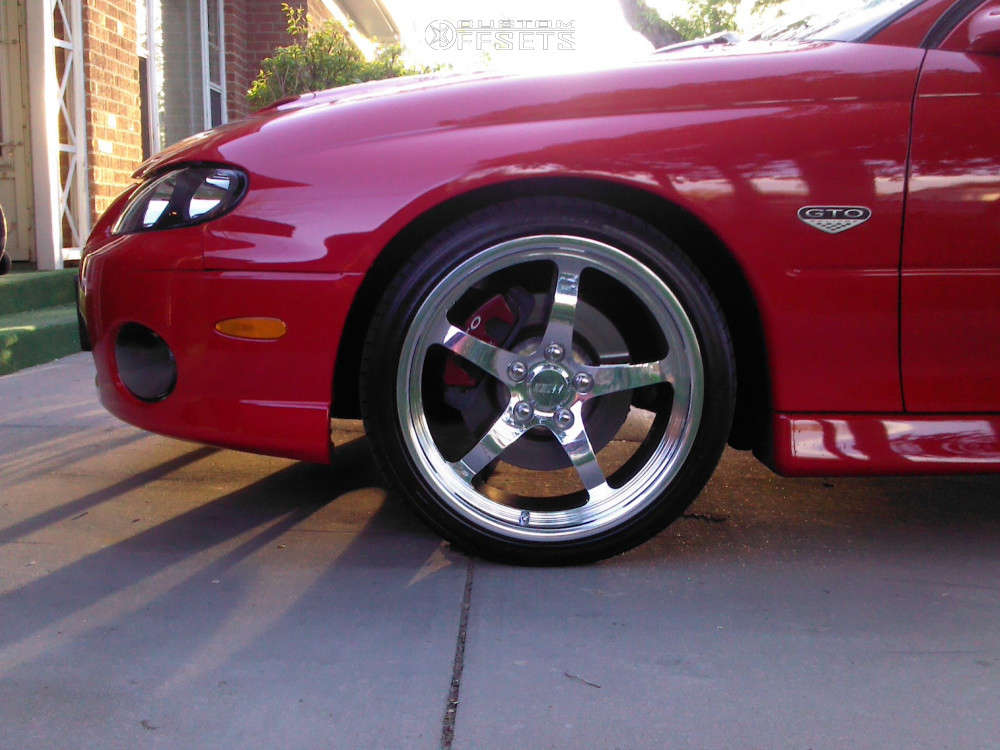 2006 Pontiac GTO with 19x8.5 44 CCW SP500 and 245/35R19 Hankook Ventus ...