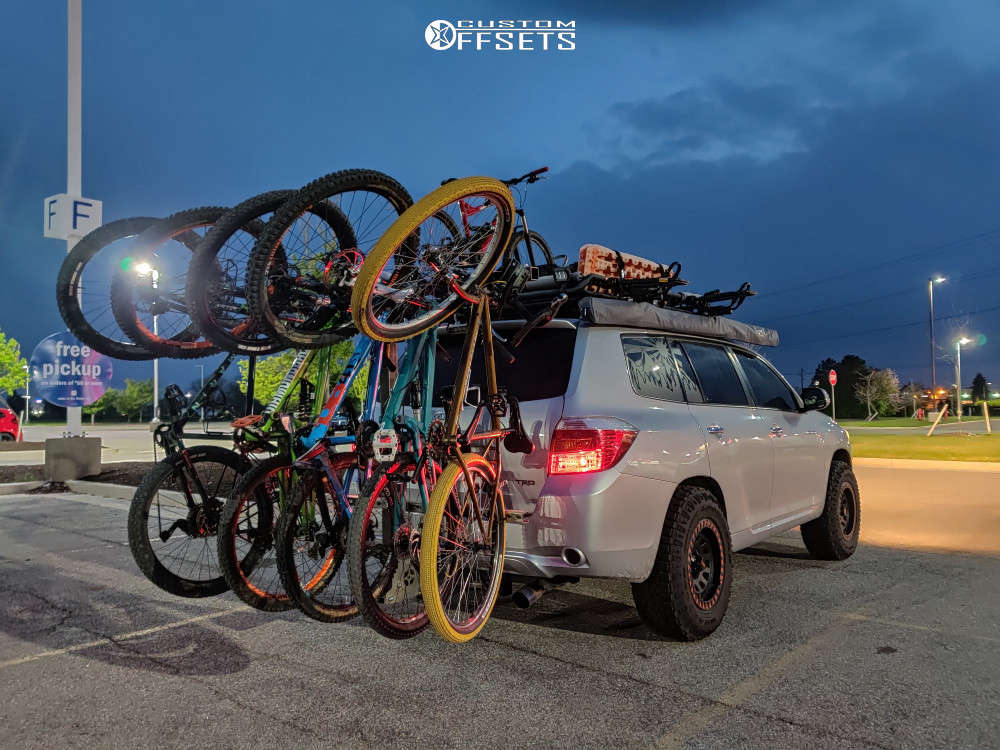 2008 Toyota Highlander with 17x9 -12 HD Venture and 265/70R17 Goodyear ...