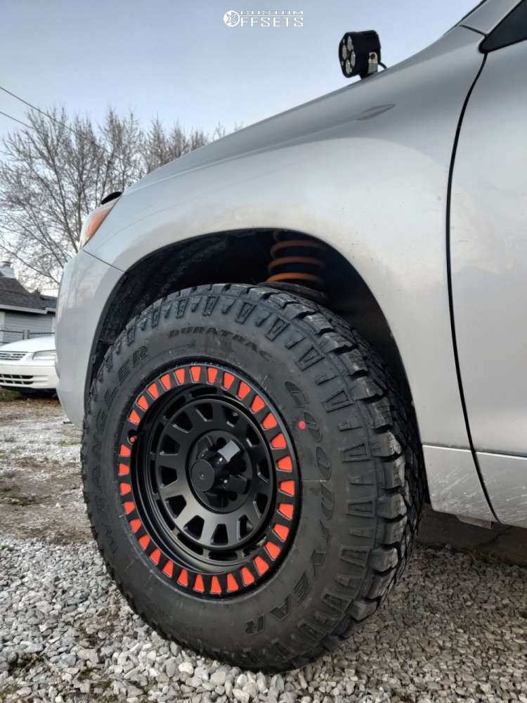2008 Toyota Highlander with 17x9 -12 HD Venture and 265/70R17 Goodyear ...