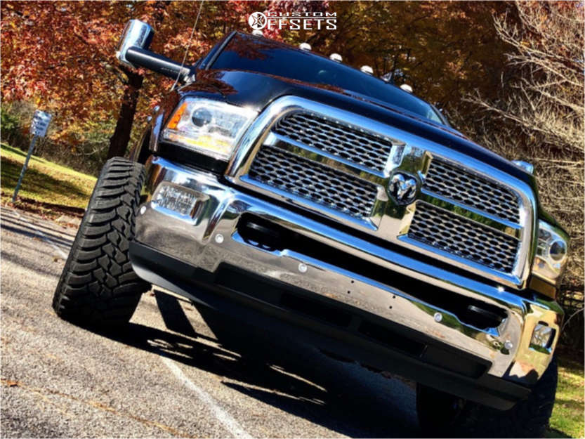 2018 Ram 2500 with 24x14 -75 Fuel Runner and 33/13.5R24 AMP Mud Terrain ...