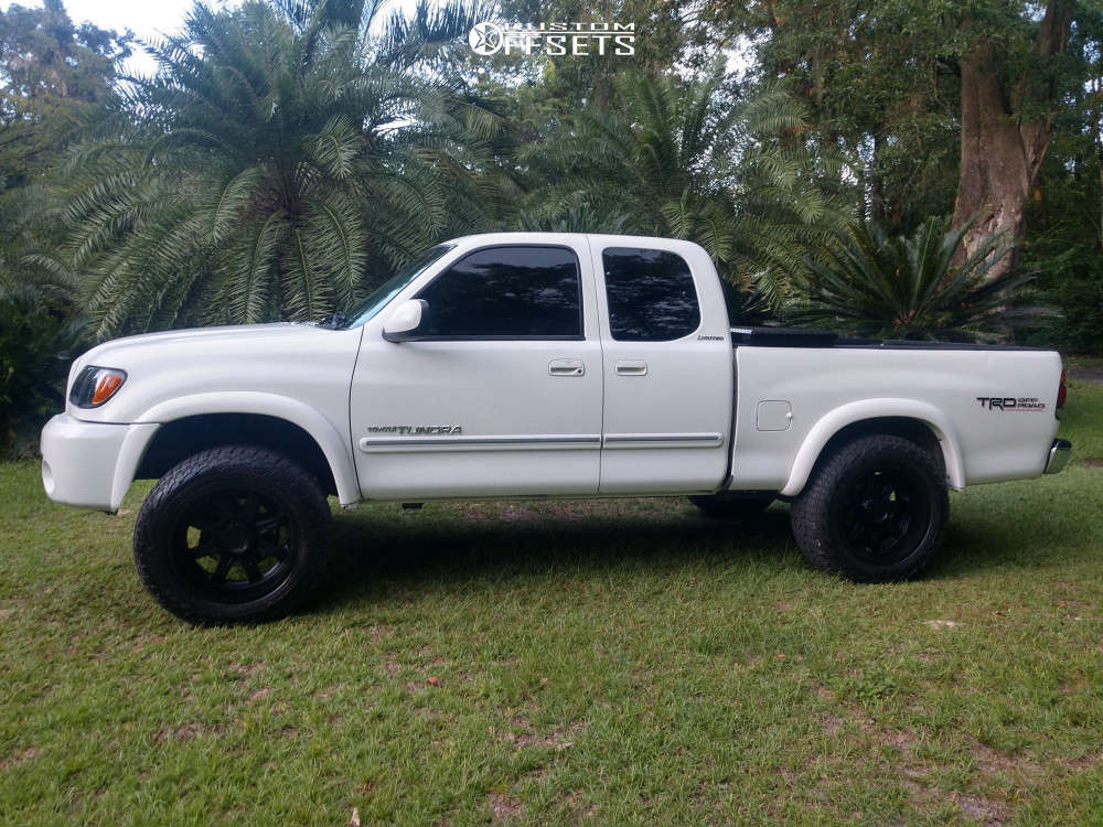 2003 Toyota Tundra with 20x9 -19 Ultra Hunter and 33/12.5R20 Falken ...