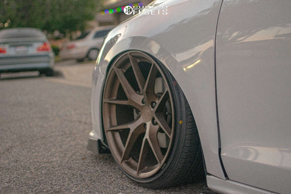 2016 Volkswagen Jetta with 18x9.5 35 Aodhan Aff7 and 215/35R18 Westlake ...