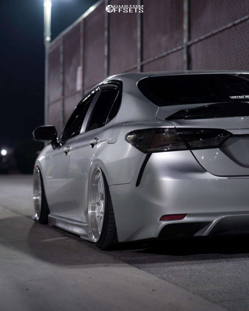 2020 Toyota Camry with 19x8.5 30 ESR Forged AP8 and 225/30R19 Achilles ...