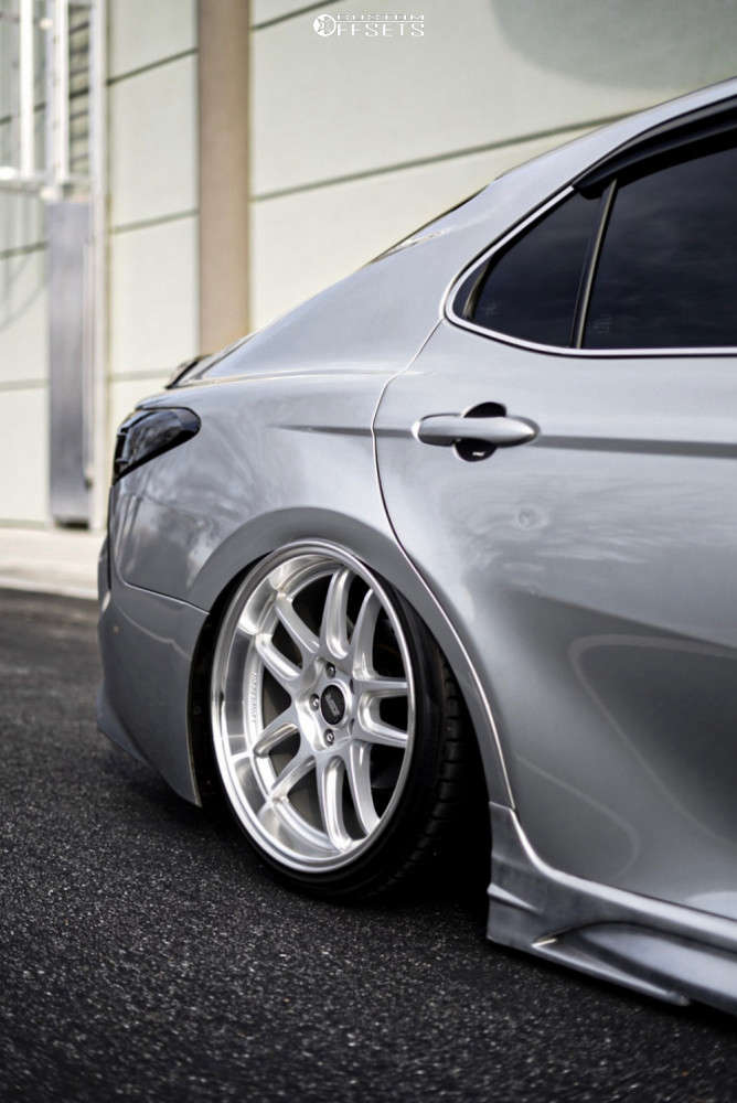 2020 Toyota Camry with 19x8.5 30 ESR Forged AP8 and 225/30R19 Achilles ...