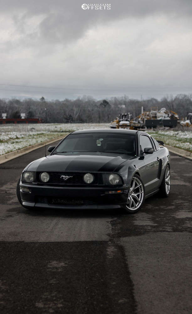 2007 Ford Mustang with 19x9.5 35 ESR Rf2 and 275/35R19 Firestone ...