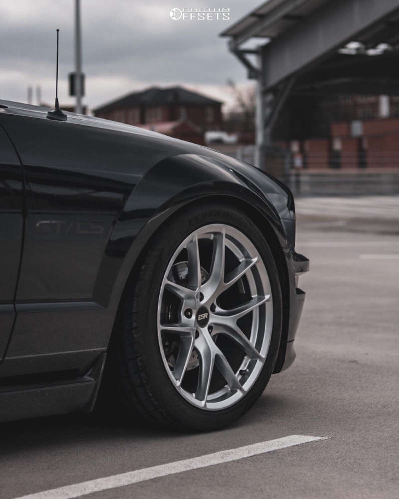 2007 Ford Mustang with 19x9.5 35 ESR Rf2 and 275/35R19 Firestone ...