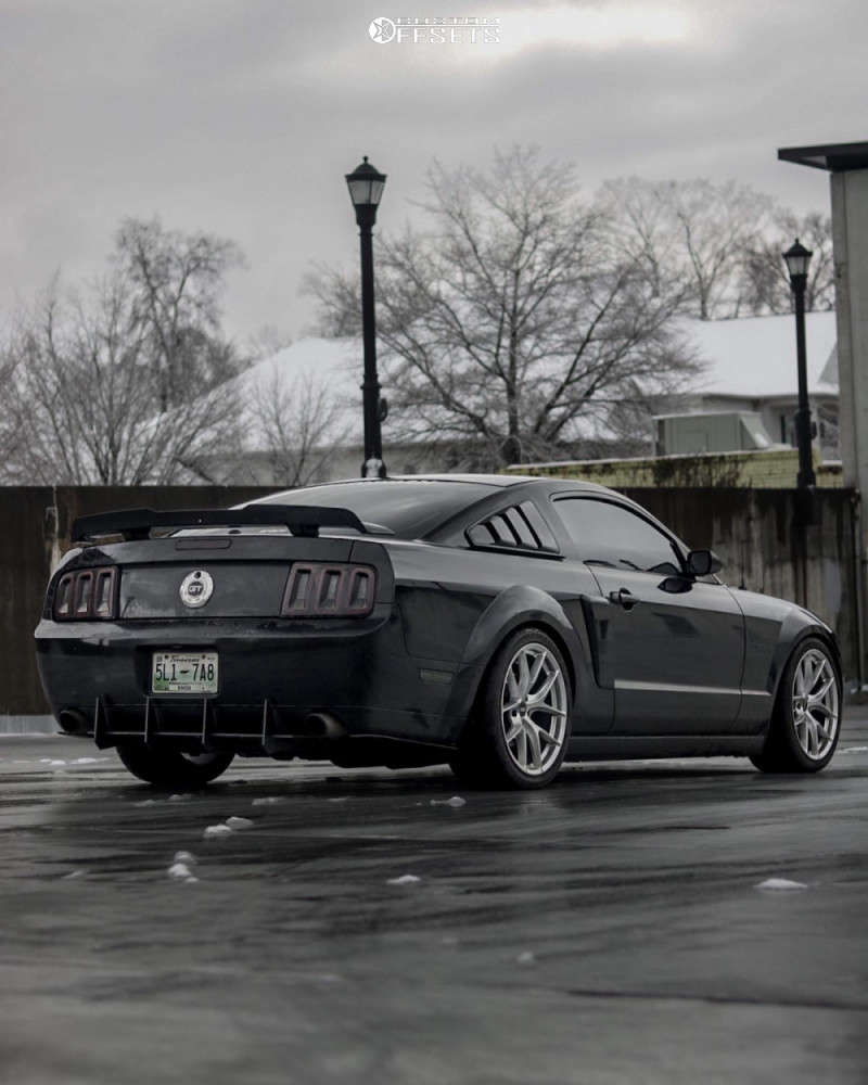 2007 Ford Mustang with 19x9.5 35 ESR Rf2 and 275/35R19 Firestone ...