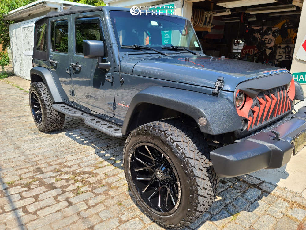 2017 Jeep Wrangler with 22x12 -44 Dropstars 654BM and 35/12.5R22 Venom ...