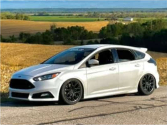 2018 Ford Focus with 18x8.5 42 TSW Sebring and 235/45R18 Milestar and ...