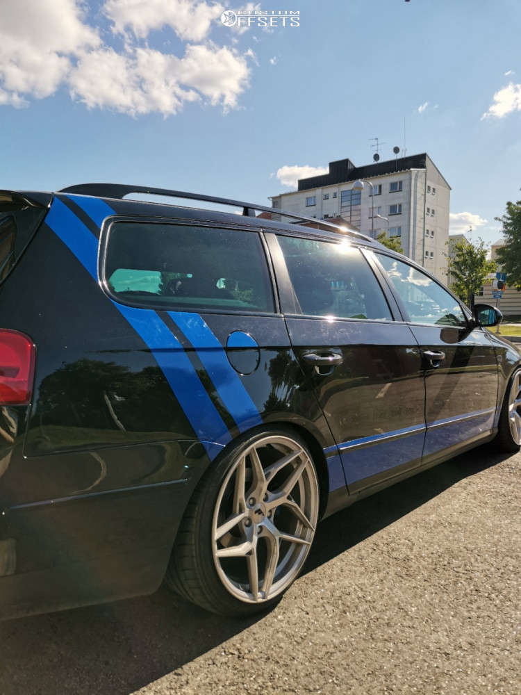 2007 Volkswagen Passat with 19x9.5 25 Japan Racing JR35 and 235/35R19 ...