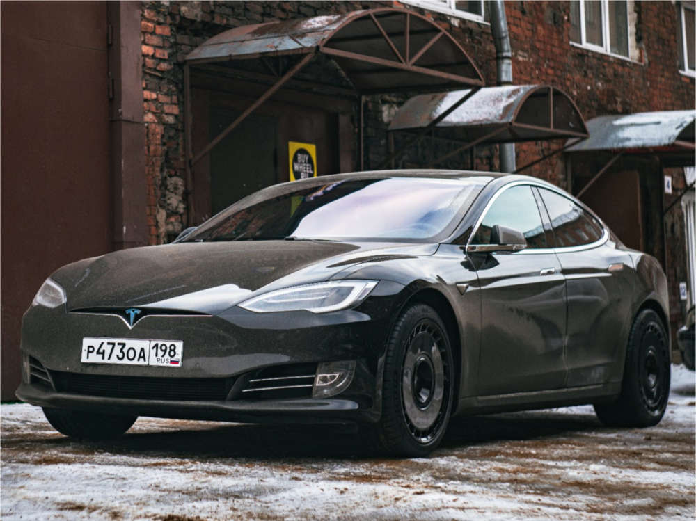 2020 Tesla S with 20x9 30 ANGLE A1-R45 and 245/40R20 Michelin Pilot ...