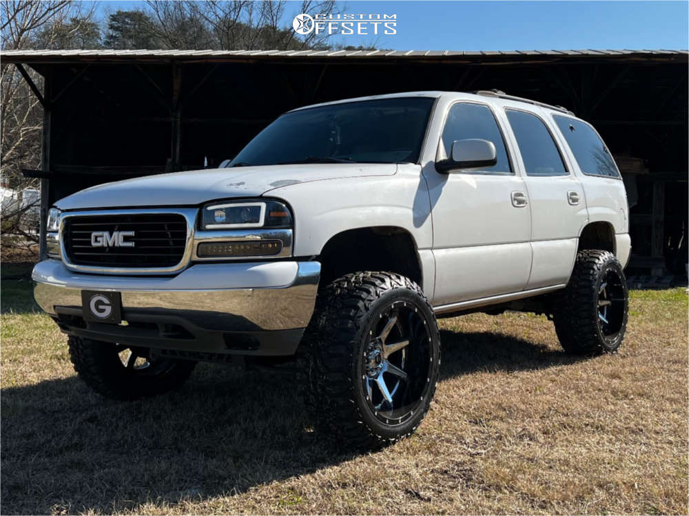 2001 GMC Yukon with 22x12 -44 Fuel Rampage and 35/12.5R22 Haida Mud ...