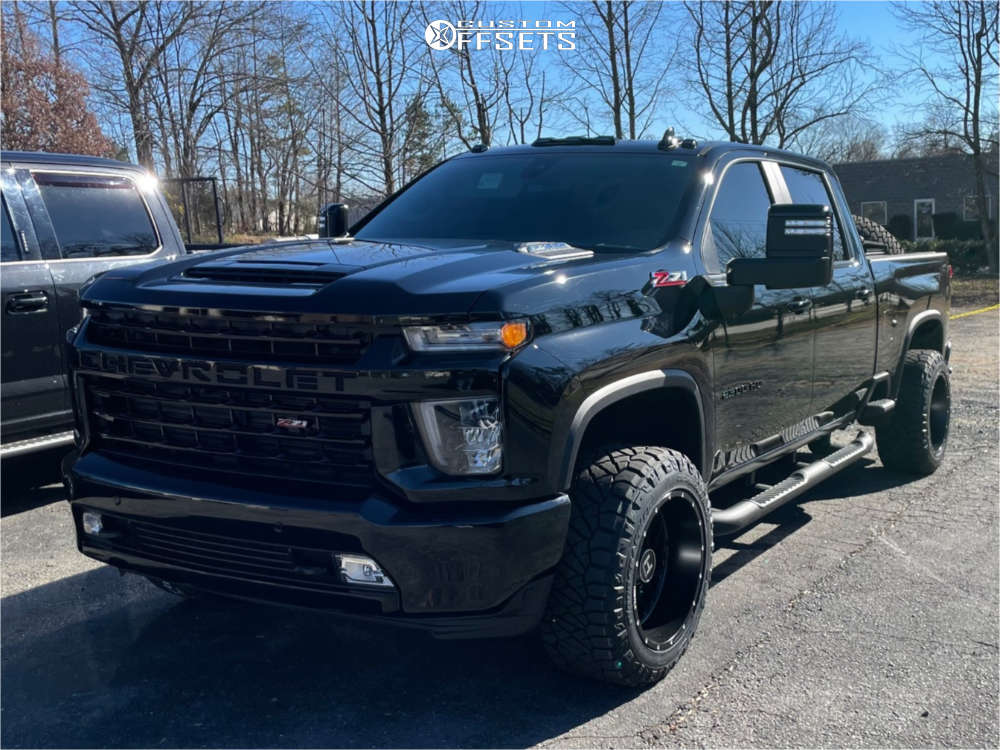2021 Chevrolet Silverado 2500 HD with 20x12 -44 Hostile Sprocket and 33 ...
