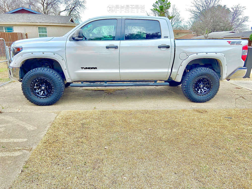 2015 Toyota Tundra with 18x9 1 Fuel Covert and 35/12.5R18 Kenda Klever ...