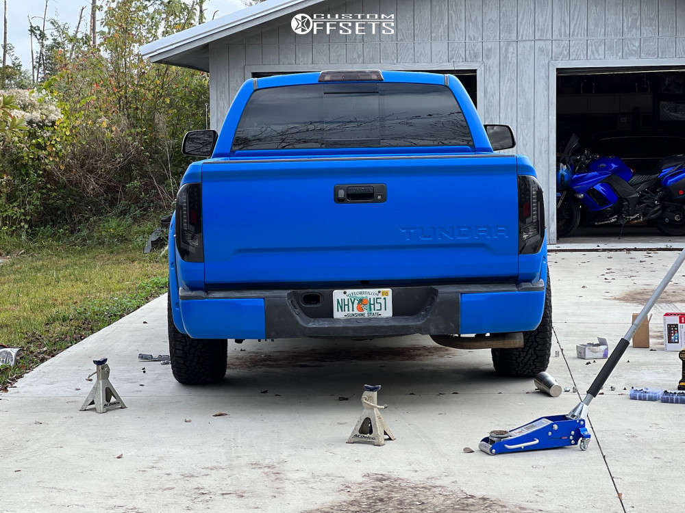 2007 Toyota Tundra with 20x10 -25 Vision Razor and 275/60R20 Goodyear ...