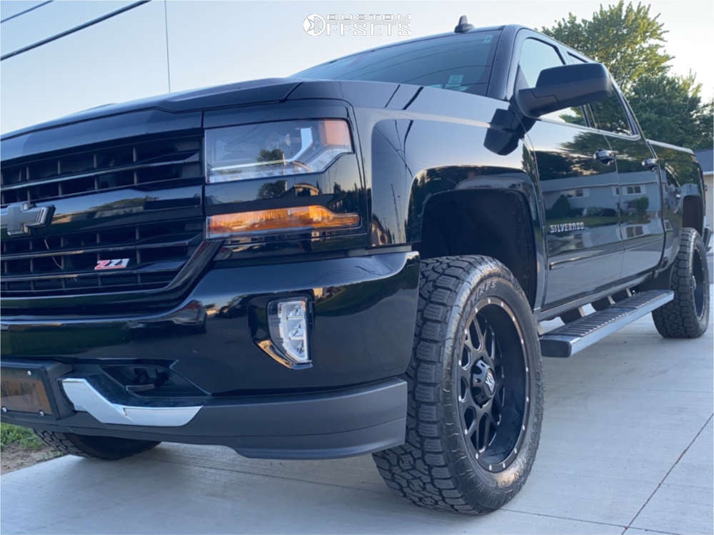 2018 Chevrolet Silverado 1500 with 20x9 XD Xd820 and 33/12.5R20 Toyo ...