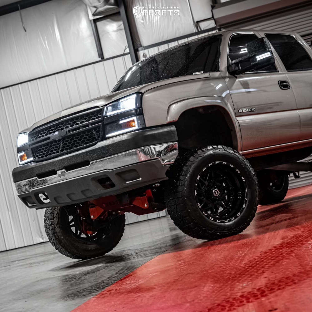 2003 Chevrolet Silverado 2500 HD with 20x12 -44 TIS 552B and 35/12.5R20 ...