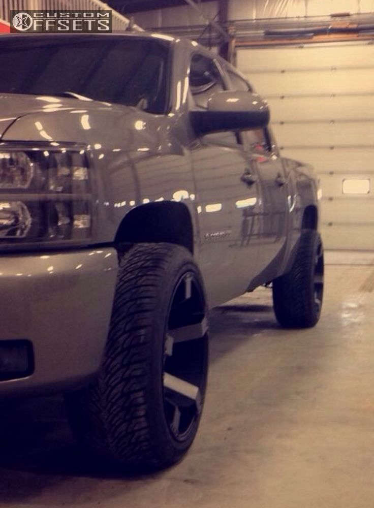 2013 Chevrolet Silverado 1500 Wheel Offset Aggressive > 1" Outside ...