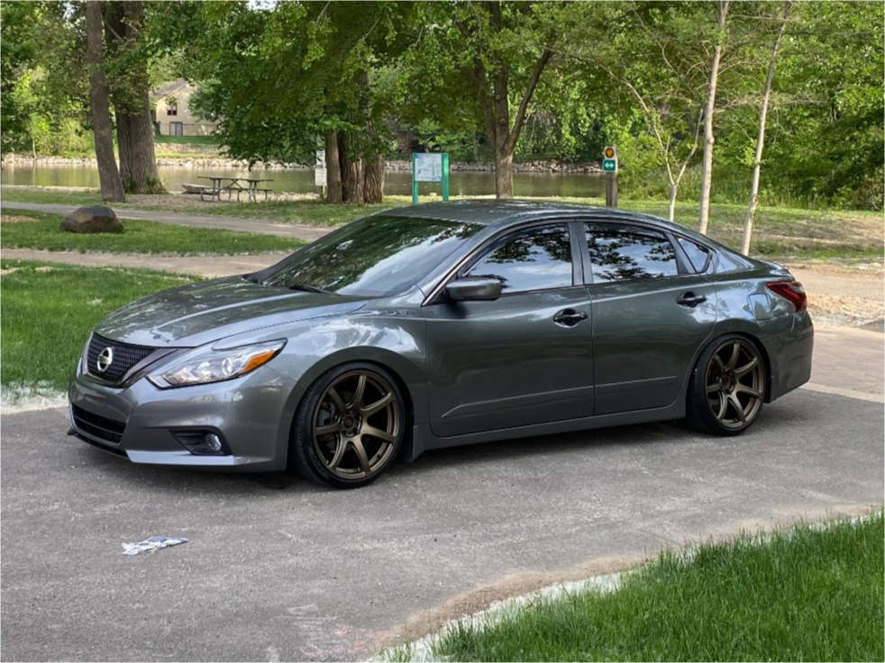 2016 Nissan Altima with 19x9.5 38 Work Emotion T7r and 245/35R19 ...